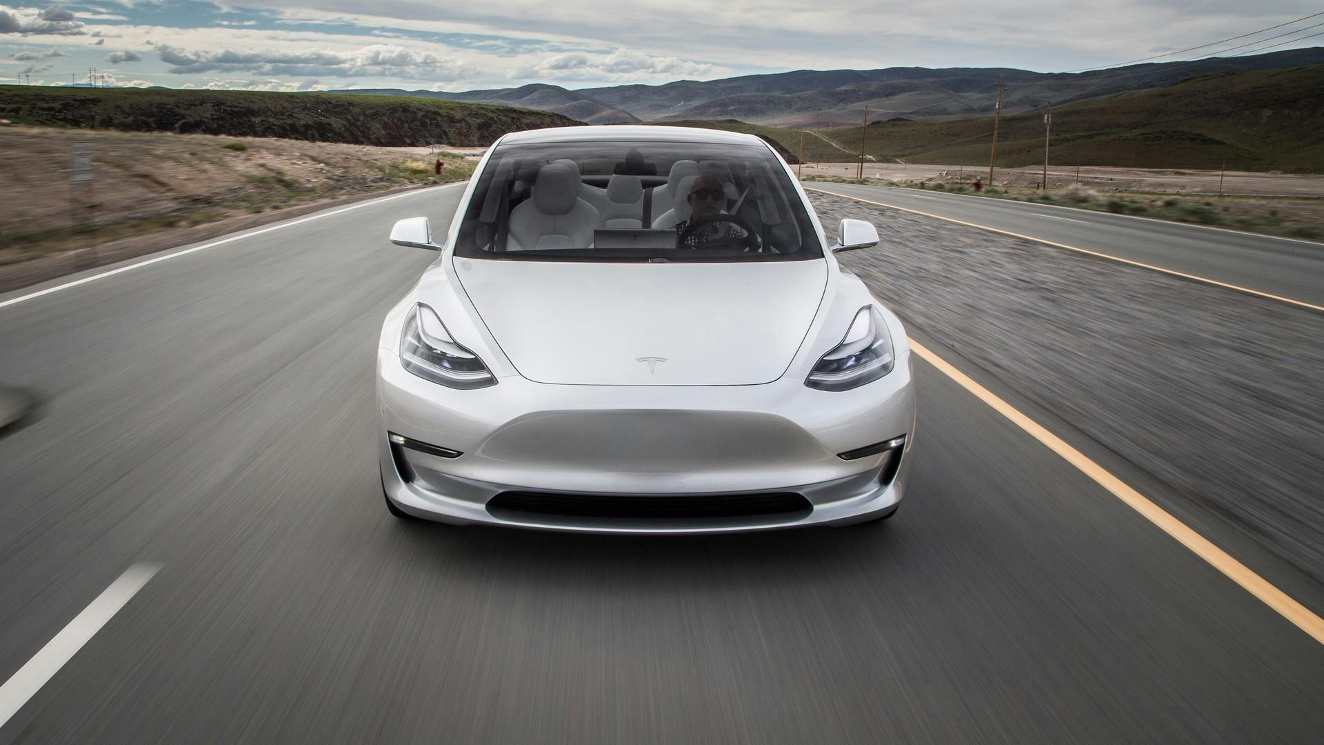 Tesla Model 3: da 40.000 euro in Europa