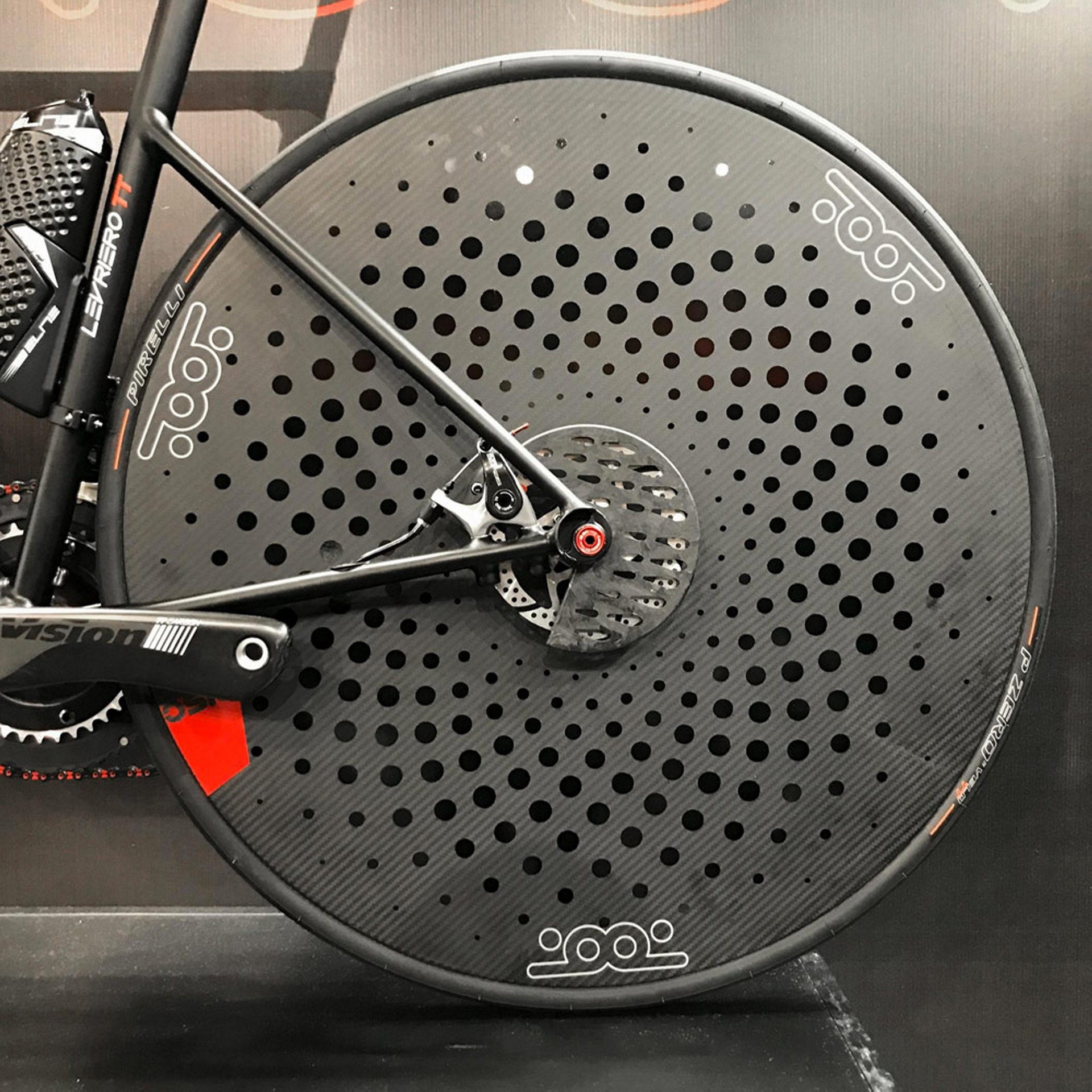 Eurobike 2017. T°RED, il metallo è la via...