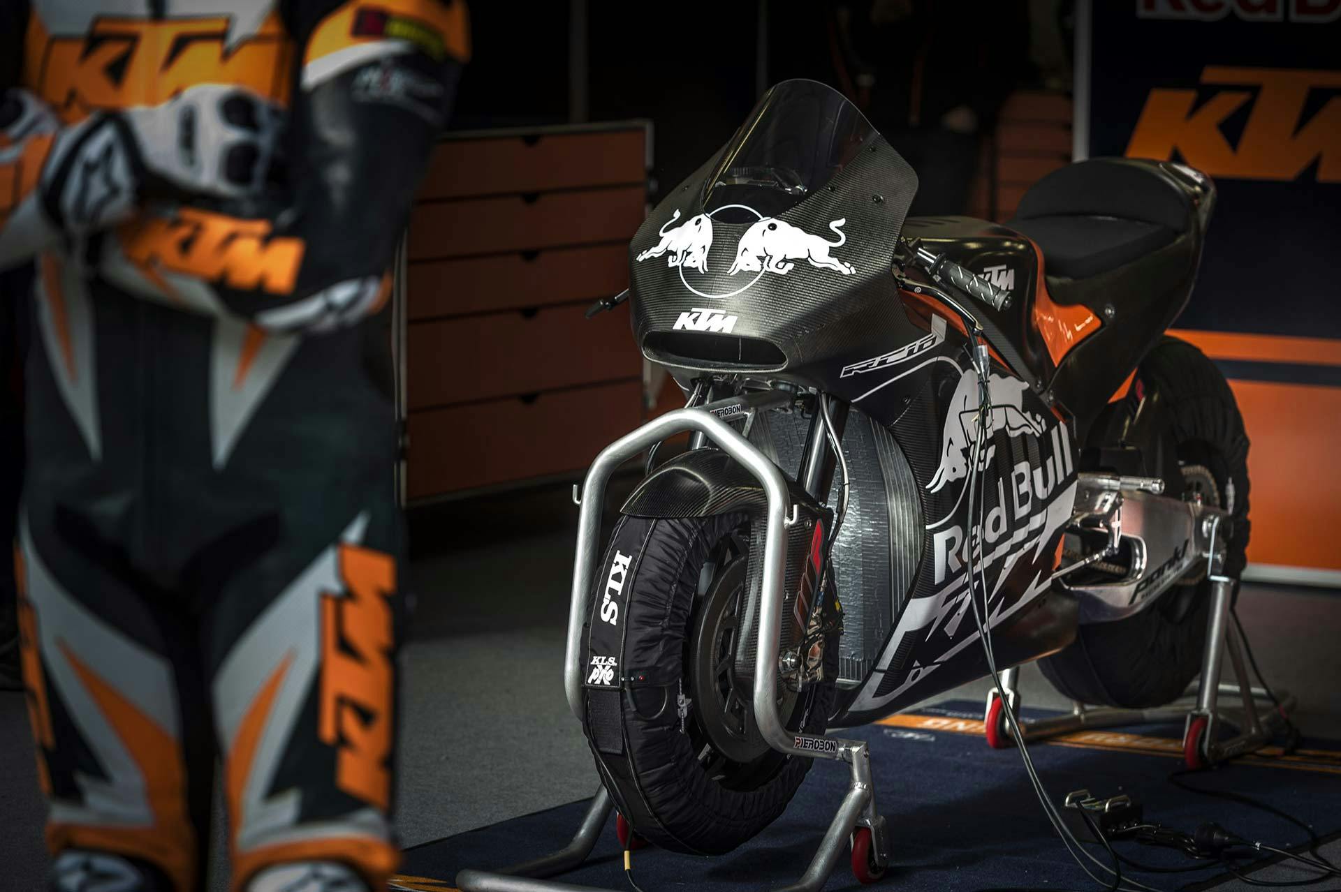 KTM vende la RC16 MotoGP