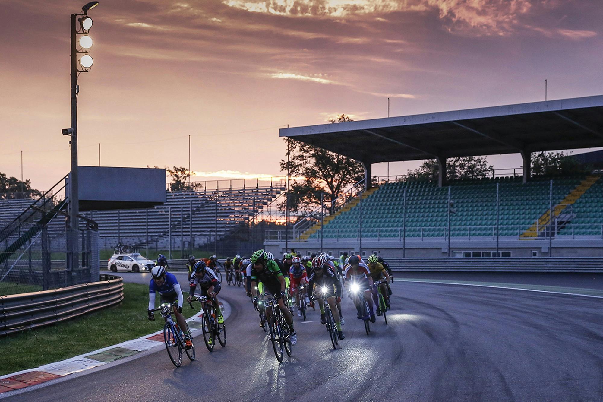 12H Cycling Marathon - L'alba