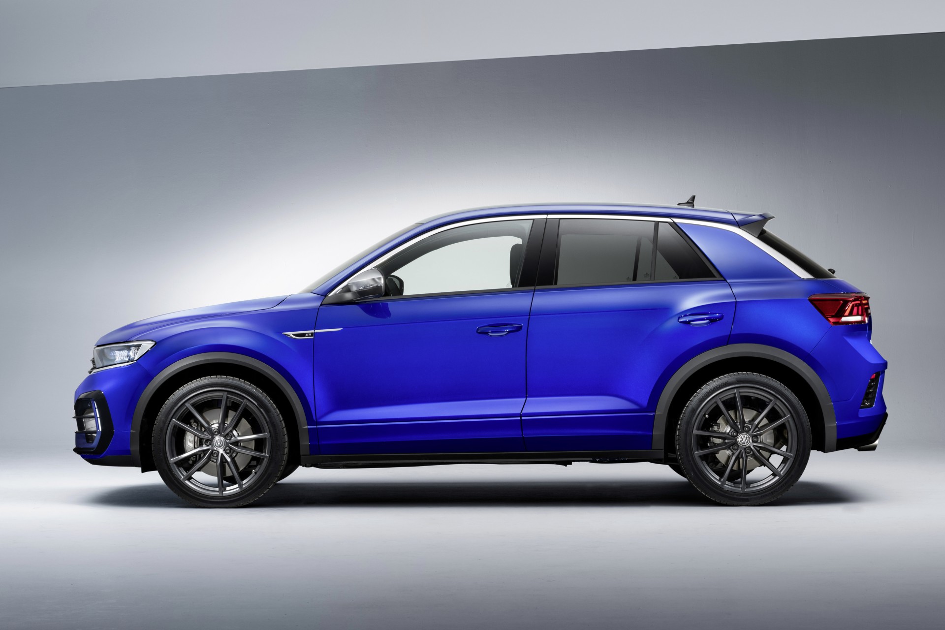 Volkswagen T-Roc R: 300 cv e 250 km/h