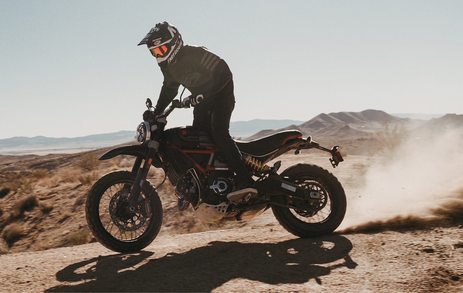 Ducati Scrambler Desert Sled Fasthouse, il vento del deserto - RED Live