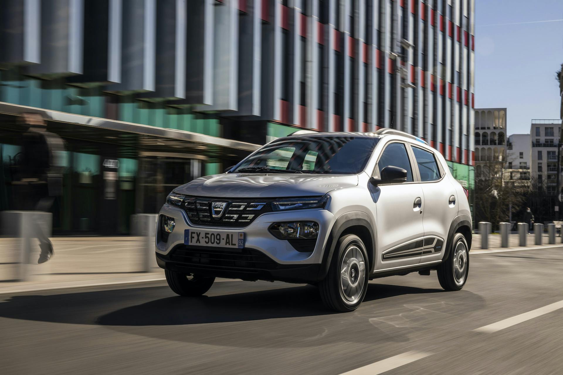 Dacia Spring, un piccolo fenomeno tra luci e ombre - RED Live