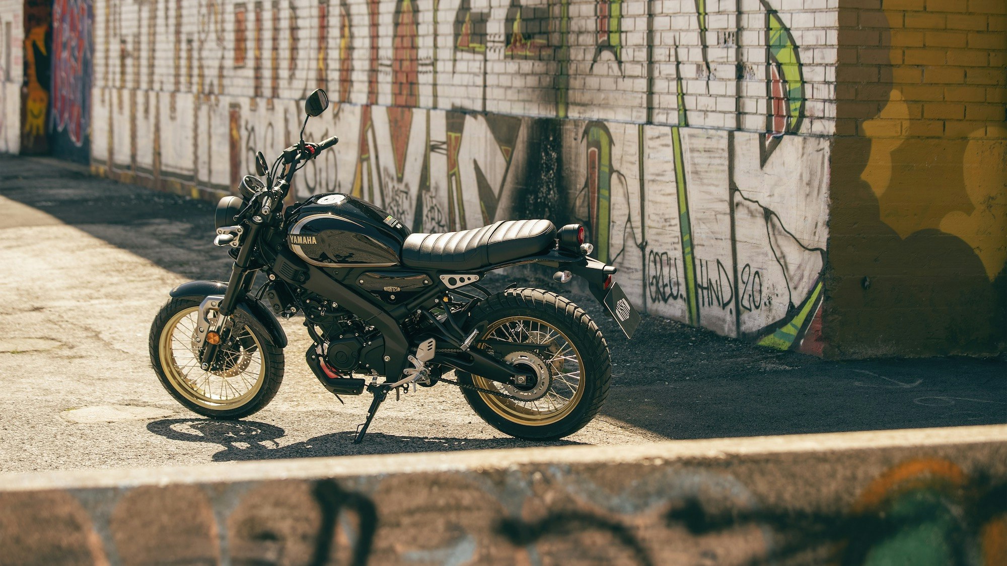 Yamaha XSR125 Legacy, look rétro - RED Live