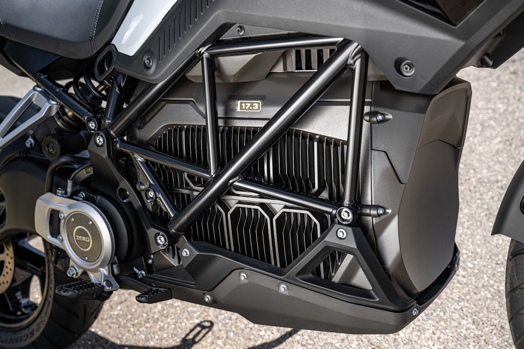 Prova Zero DSRX: ecco come va su strada e in off-road - RED Live