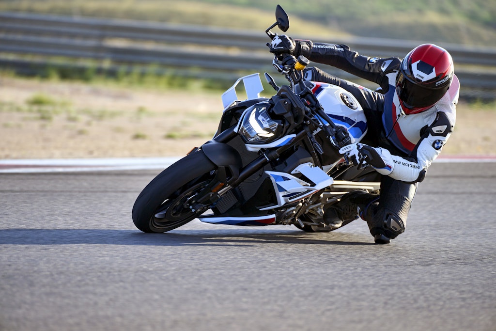 Nuova BMW M 1000 R: come è fatta, foto e prezzo - RED Live