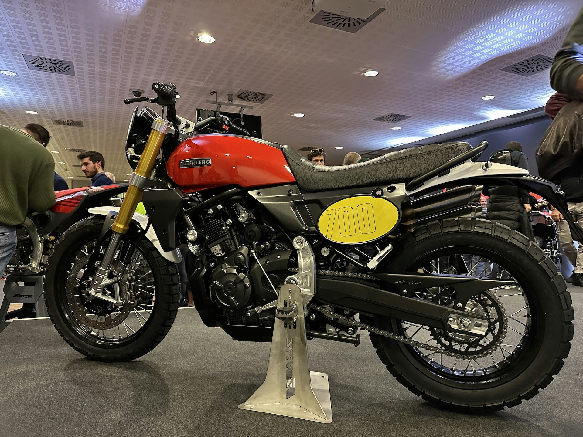 Fantic Caballero 700: peso, potenza e foto - RED Live