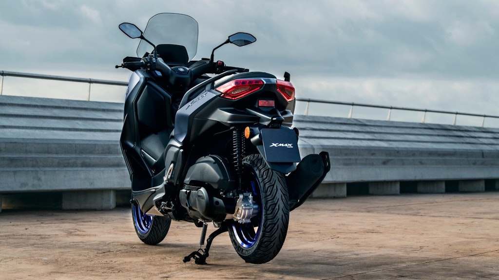 Yamaha XMAX 125 2023: stile e dotazione da "grande" - RED Live