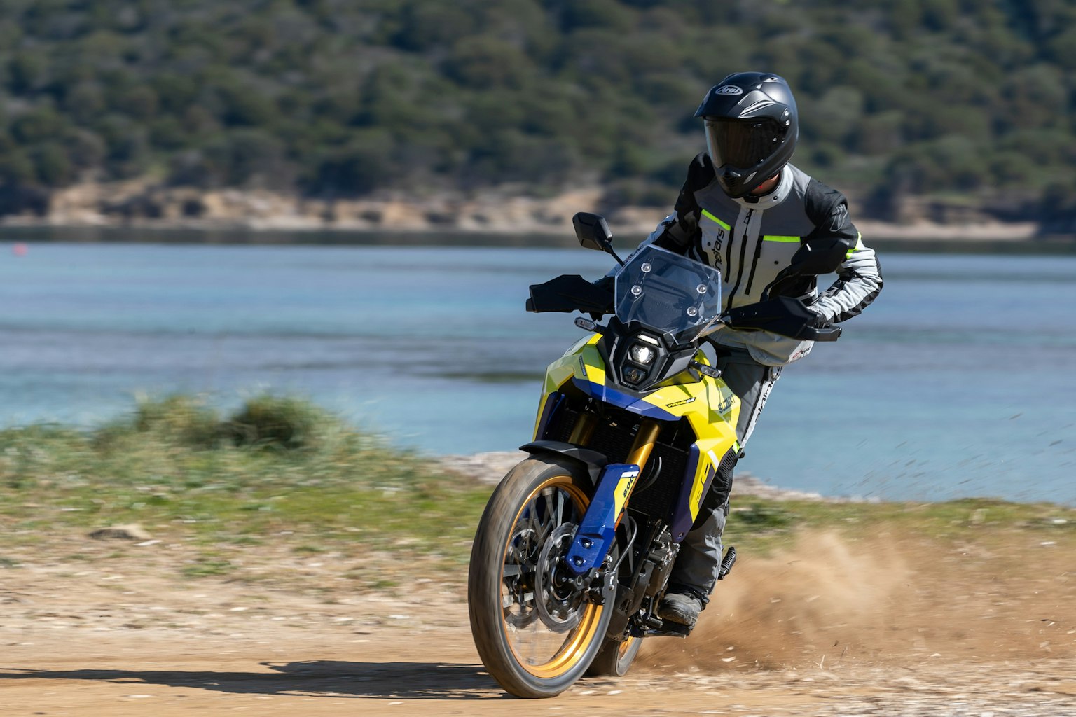 Prova Suzuki V-Strom 800DE: come va, pregi e difetti - RED Live