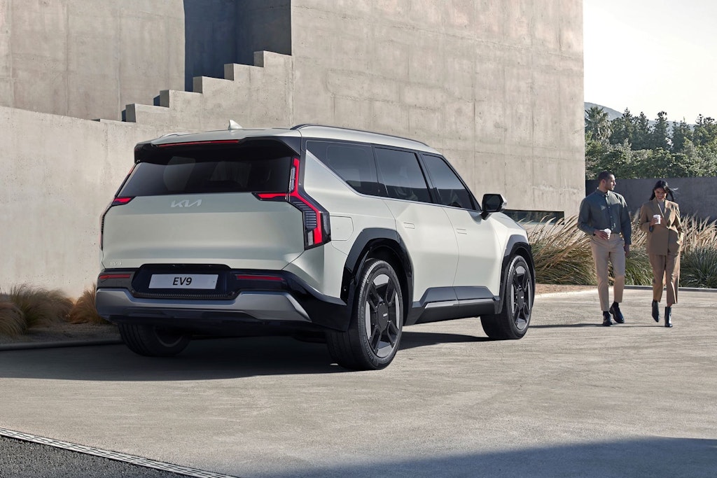 Kia EV9: le prime foto ufficiali - RED Live