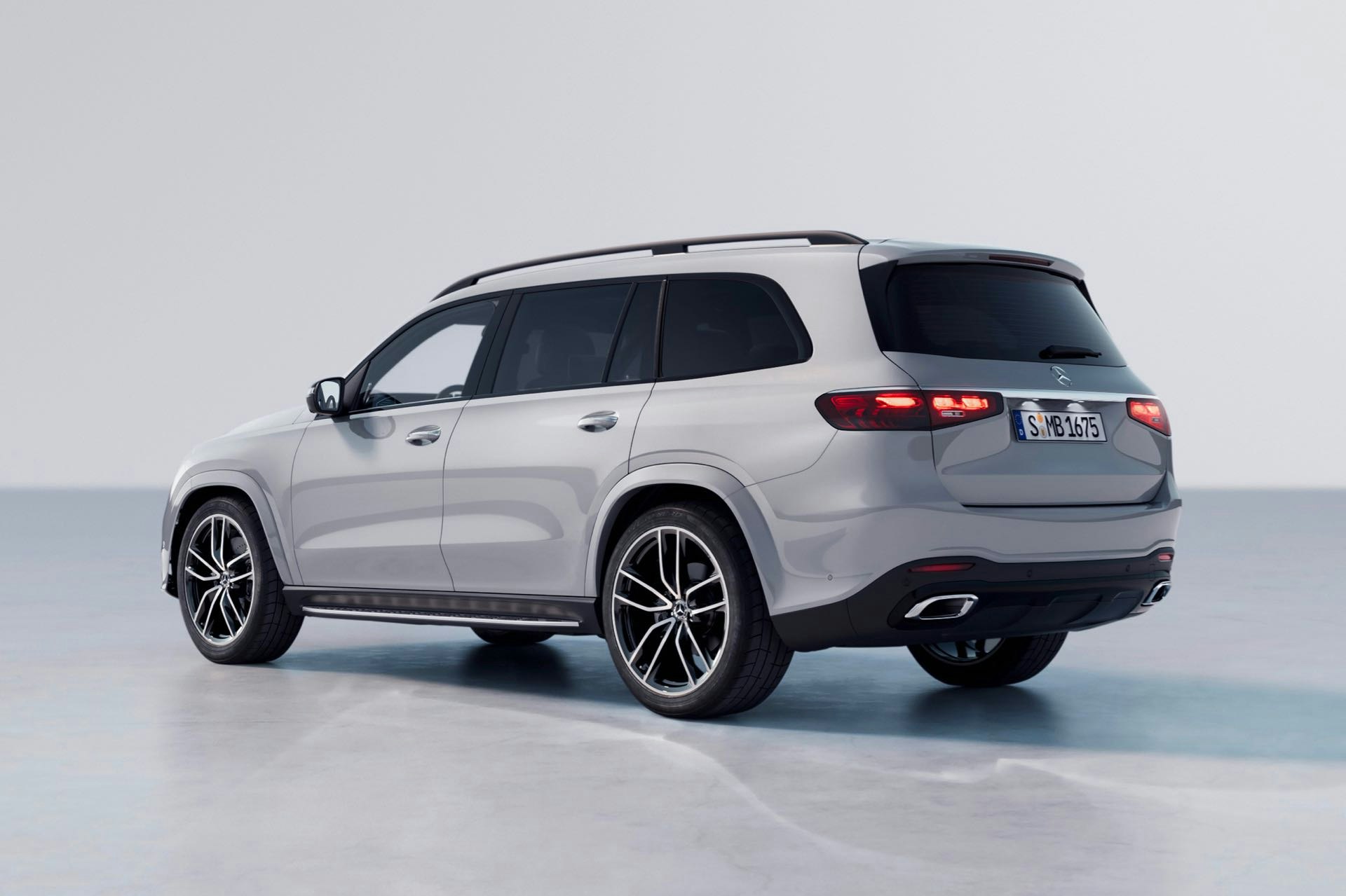 Mercedes GLS: arrivano restyling e aggiornamenti - RED Live