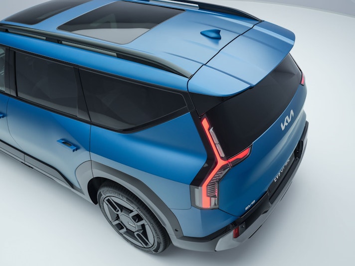 Kia EV9: l'abbiamo vista e toccata con mano e... - RED Live