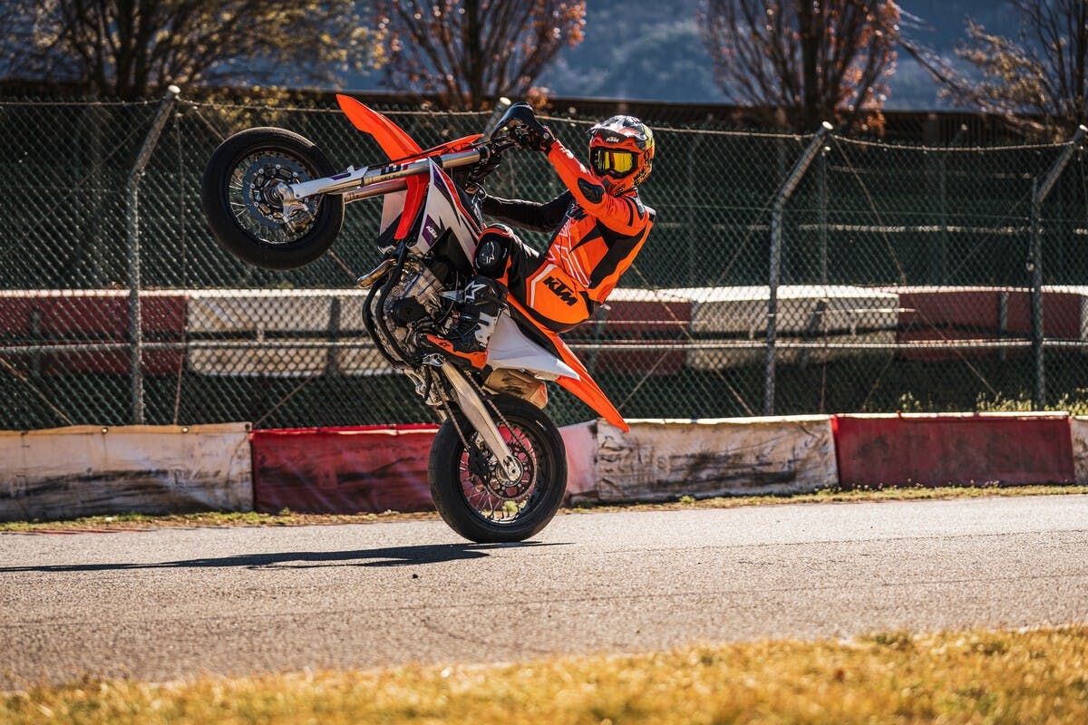 Nuova KTM 450 SMR 2024: prezzo e caratteristiche - RED Live