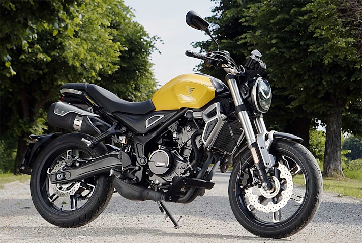 1.000 km con: Voge Trofeo 350AC - RED Live