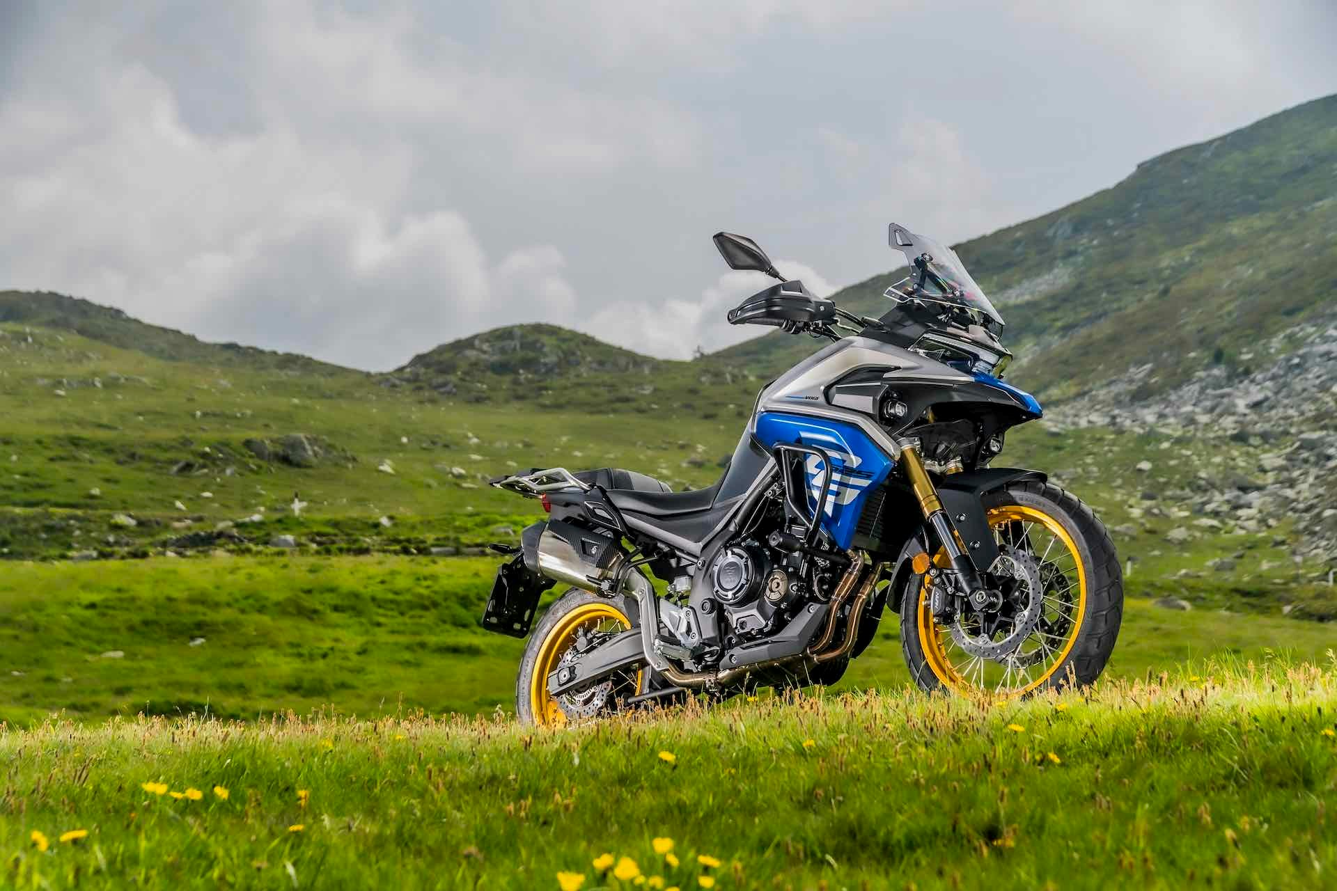 Voge Valico 525DSX, la moto del momento. Foto, prezzi, info - RED Live