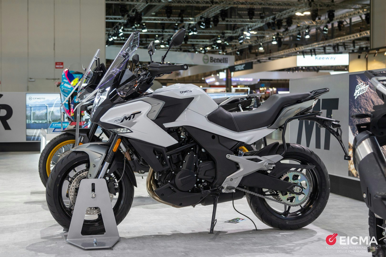 CFMOTO 700MT: prezzo e caratteristiche - RED Live