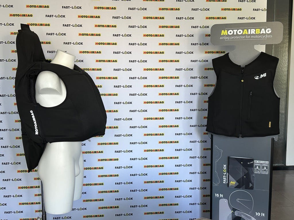 Motoairbag M1 come funziona l'airbag per moto più innovativo - RED Live