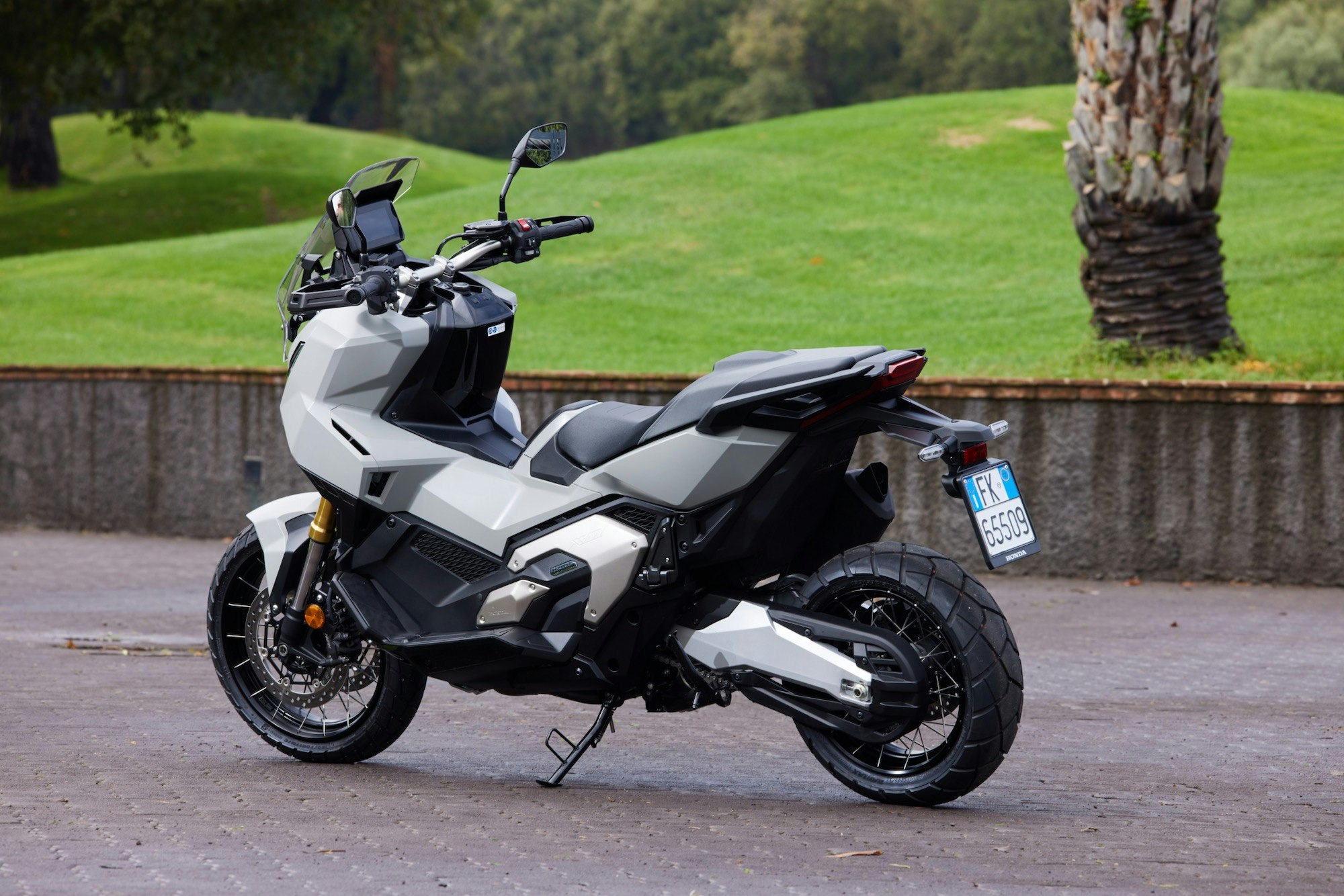 Prova Honda X-ADV 750 my 2025 - RED Live