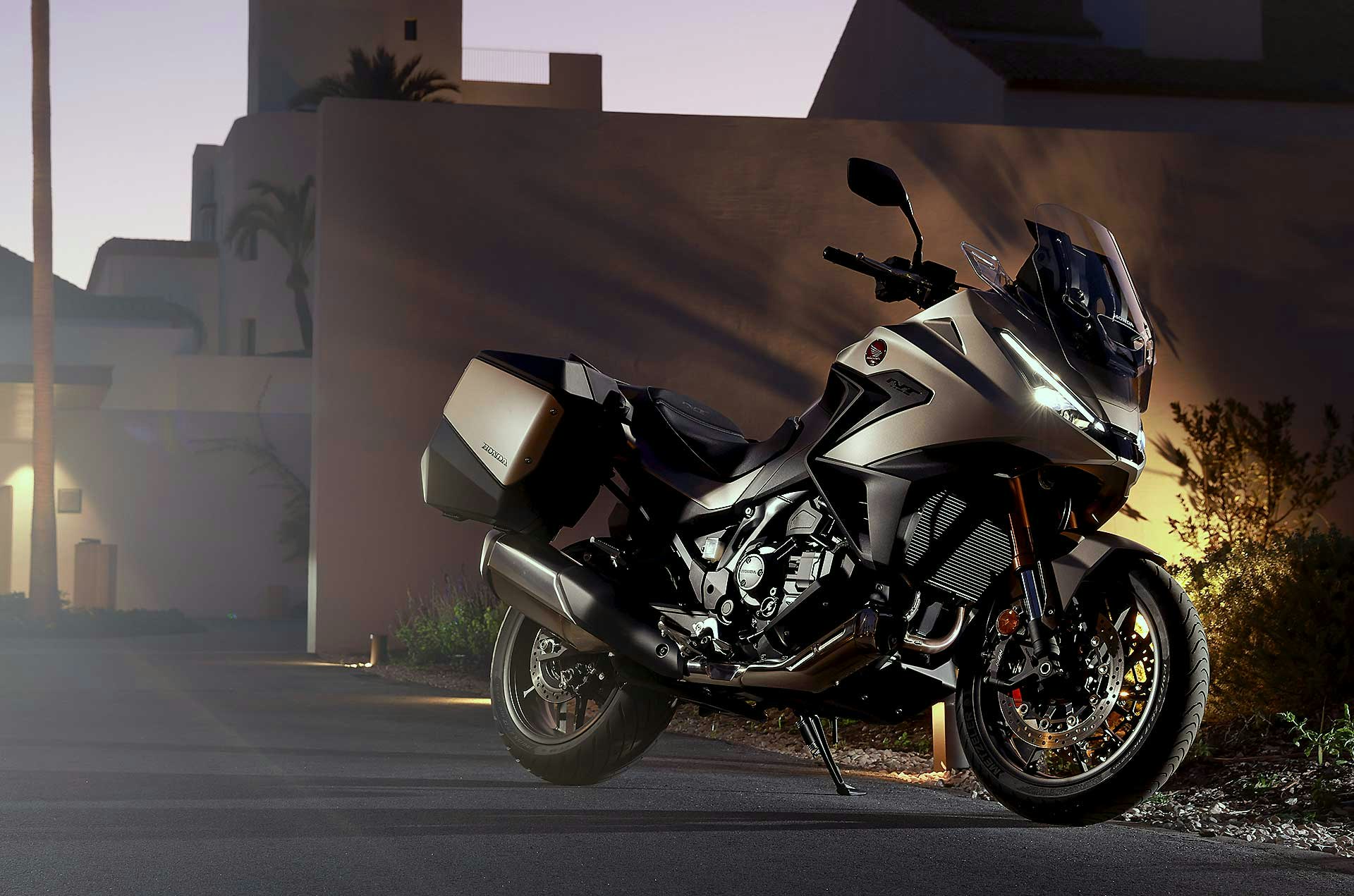 Prova Honda NT1100, la Touring che diverte - RED Live