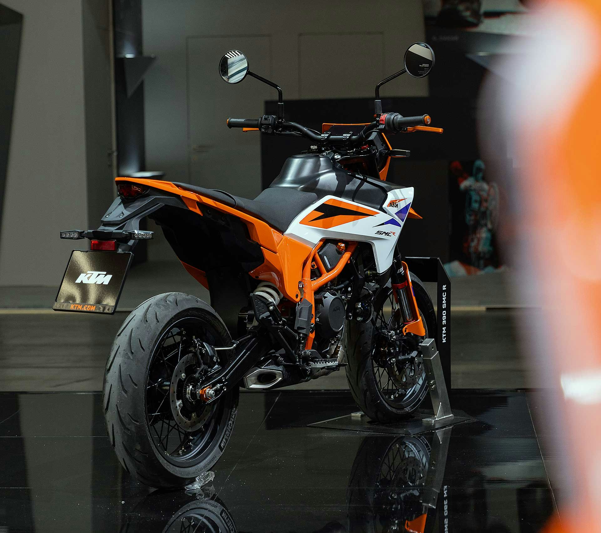 KTM 390 SMC R 2025 e 125 SMC R 2025: foto e informazioni - RED Live