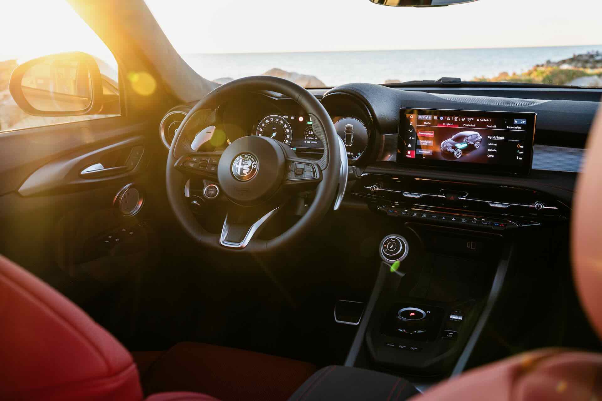 Nuova Alfa Romeo Tonale 2025, la prova su strada - RED Live